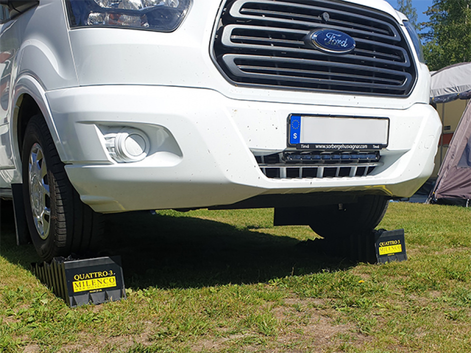 Nivåkloss Quattro Level 3 Milenco | Milenco - Nivåklossar - Husbil ...